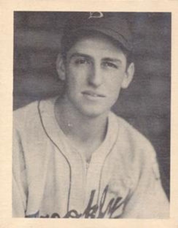 Peter Coscarart 1939 Play Ball #141 Value - GoCollect (peter-coscarart ...